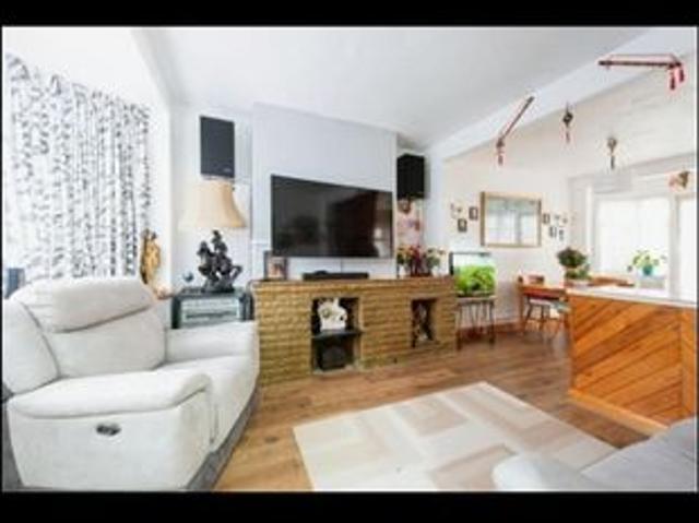 2 Bed Semi Detached House, Pears Road, TW3