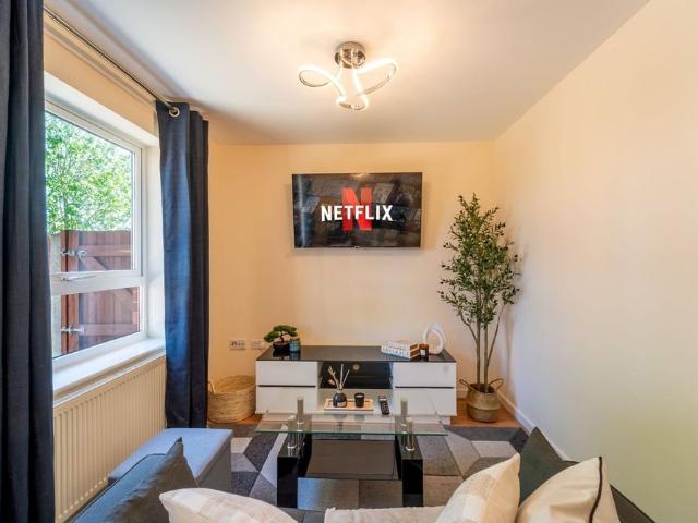 2 Bed Semi Detached House, St Catherines Close, B15