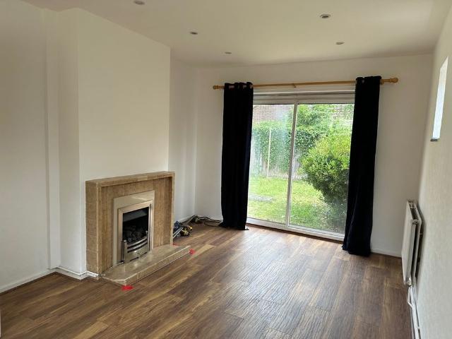 2 Bed Semi Detached House, The Spinney Granville Road, N12