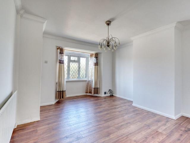 2 bed Semi Detached House To Let