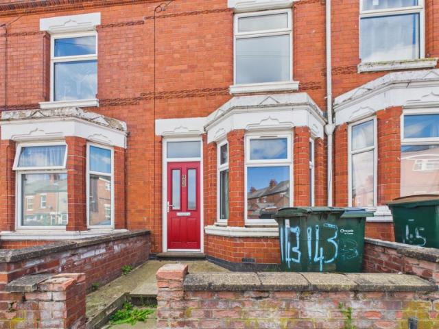2 BED Semi detached house To rent