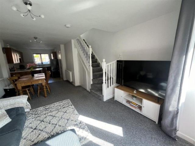 2 BED Semi detached house To rent