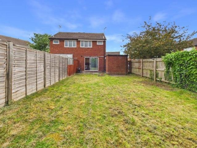 2 BED Semi detached house To rent