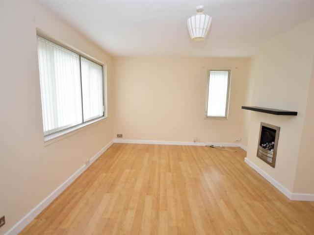 2 bed semi detached house to rent in Cedars Green, Low Fell, NE9