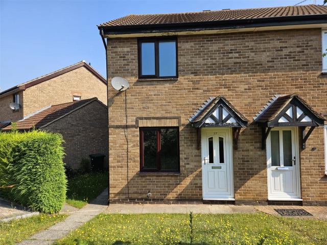 2 bed semi detached house to rent in Cranford Gardens, West Bridgford, Nottingham, Nottinghamshire, NG2 £1,195 per month