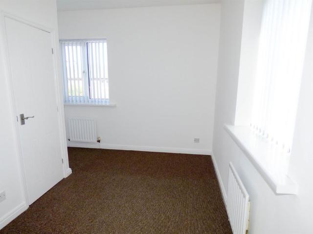 2 bed semi detached house to rent in Bluebell Way, South Shields, NE34