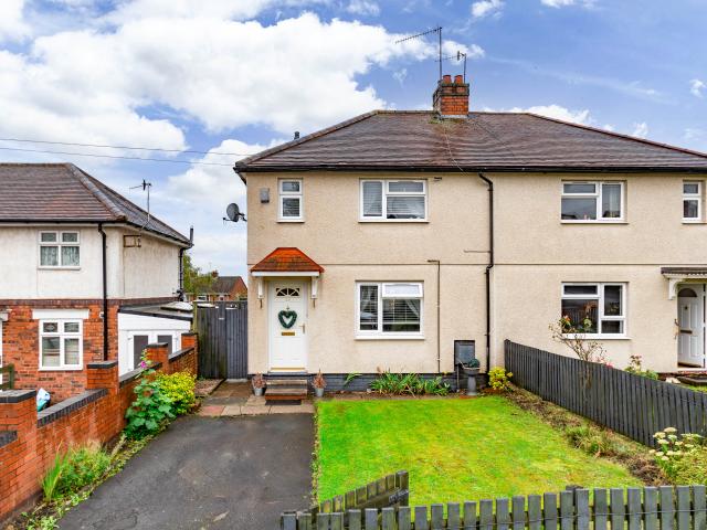 2 bed semi detached house to rent in Brierley Hill, West Midlands, DY5
