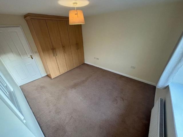 2 bed Semi Detached To Let