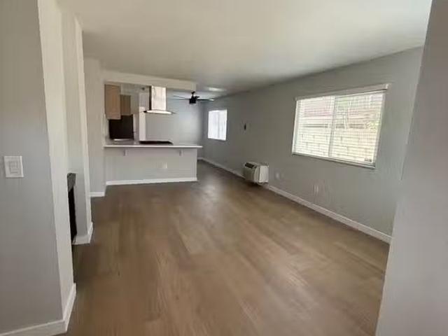 2 Bedroom/2 Bathroom R3 Ramona Apartments