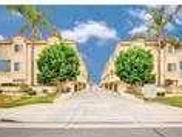 2 Bedroom 3 Bath In Cypress California 90630