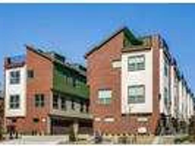 2 Bedroom 3 Bath In Dallas Texas 75206