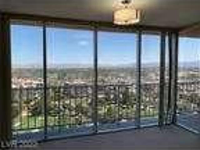 2 Bedroom 3 Bath In Las Vegas Nevada 89109