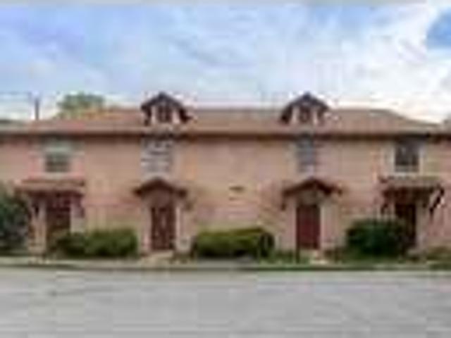2 Bedroom 3 Bath In San Antonio Texas 78229