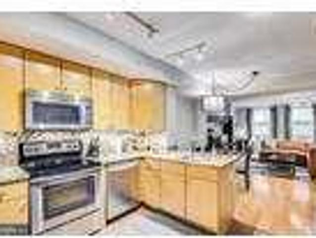 2 Bedroom 3 Bath In Washington DC 20004