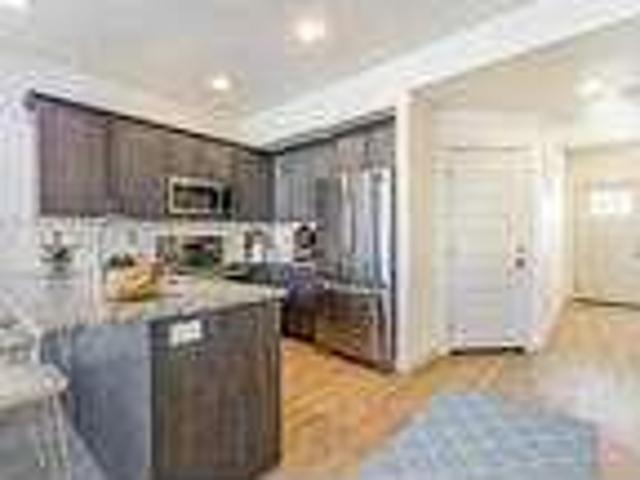 2 Bedroom 3 Bathroom For Rent