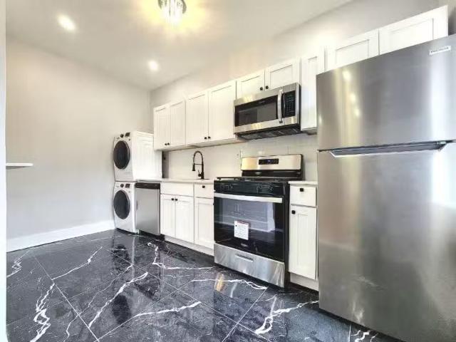2 Bedroom 3 Dewitt Rd #406