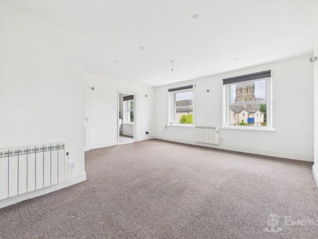 2 Bedroom