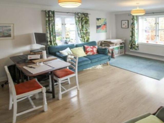 2 Bedroom