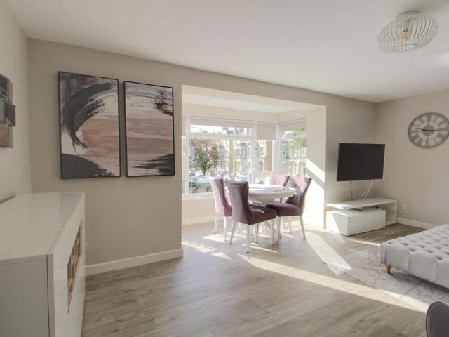 2 Bedroom