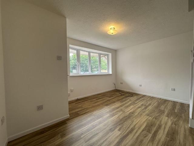 2 Bedroom