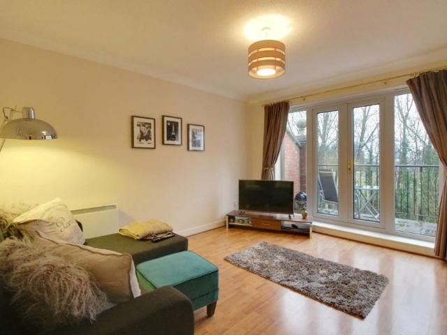 2 Bedroom