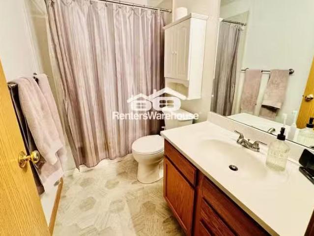 2 bedroom, 1.5 bath in Eden Prairie 13087 Crimson Clover Ln