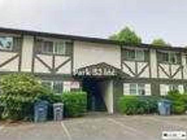 2 bedroom, 1.5 bath on the 2nd floor of a 4 plex in