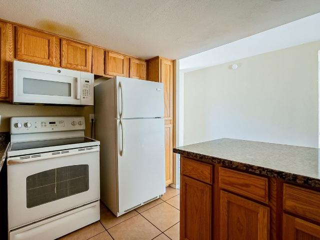 2 bedroom 1.5 bathroom in the heart of Phoenix 2 Bedroom Apartment for Rent at 1801 W Tuckey Ln, Phoenix, AZ 85015