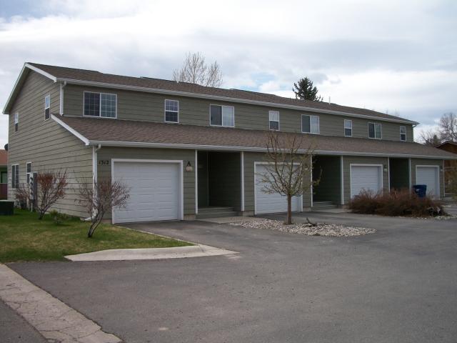 2 Bedroom, 1 1/2 Bathroom Townhouse Walking distance to MSU Campus