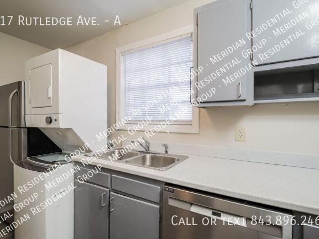 2 bedroom / 1 bath on Rutledge Ave