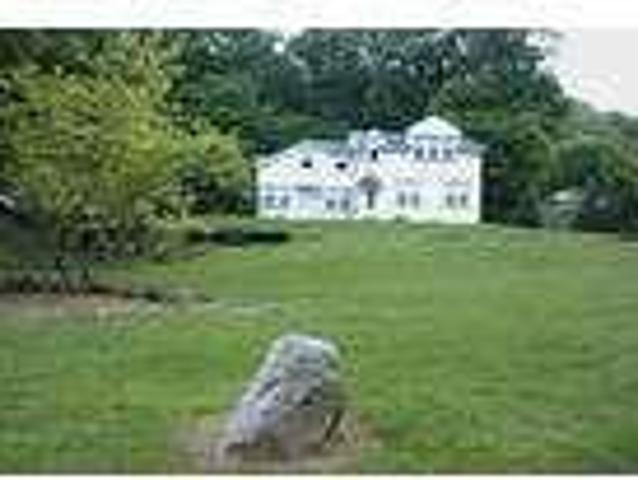 2 Bedroom 1 Bath Apartment for Rent