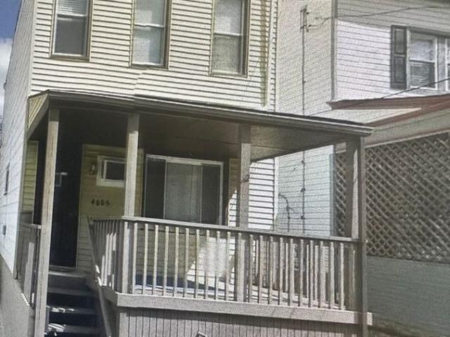 2 bedroom 1 bath Bloomfiled!