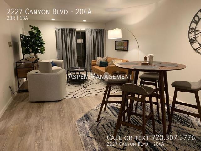 2 Bedroom 1 Bath Blocks from Pearl Street and Downtown