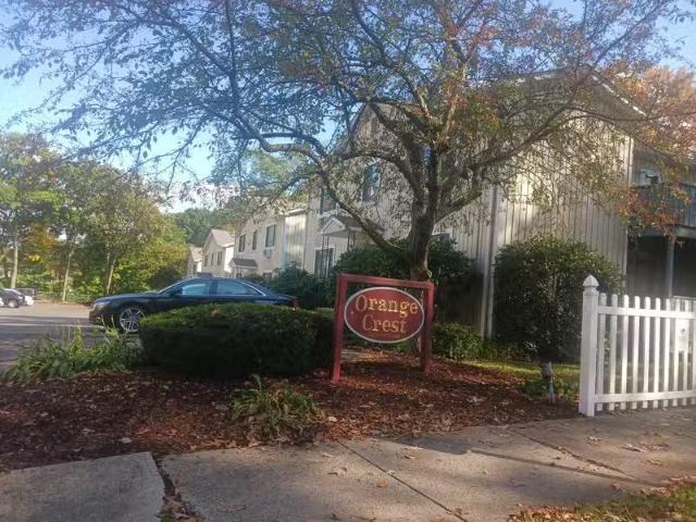 2 bedroom 1 bath condo for sale
