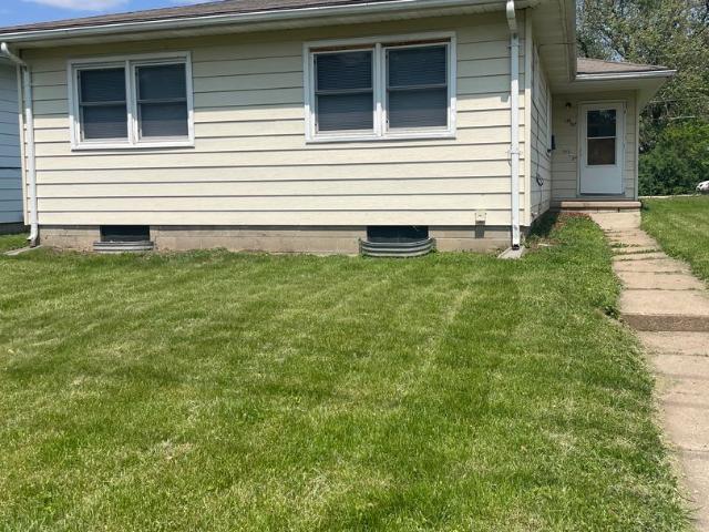 2 bedroom 1 bath duplex