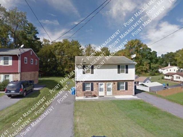 2 Bedroom 1 Bath Duplex Available!