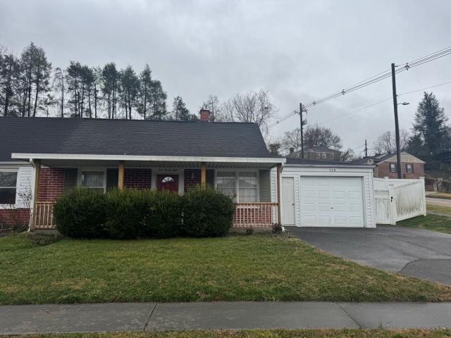 2 Bedroom 1 Bath Duplex Located in Kingsport, TN