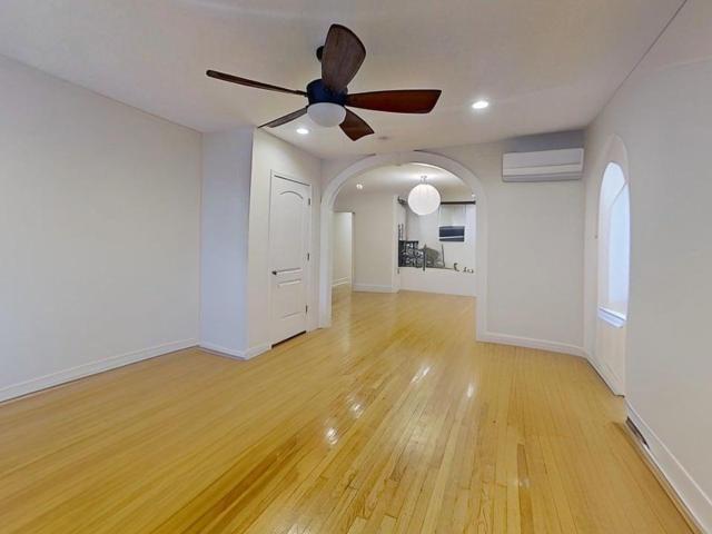 2 bedroom / 1 bath ~ Downtown Charleston