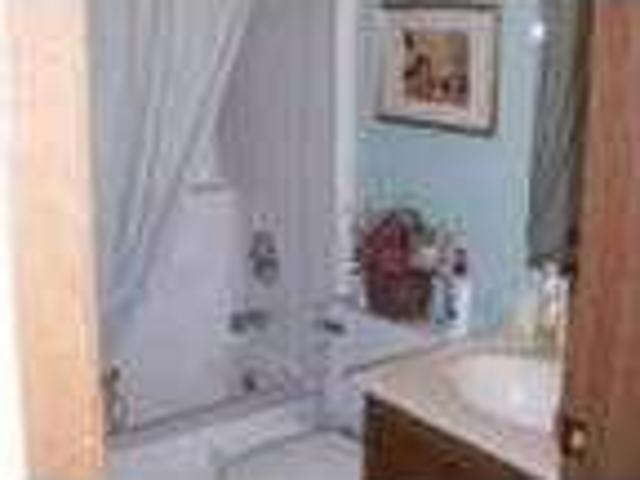 2 Bedroom 1 Bath In McHenry IL 60050