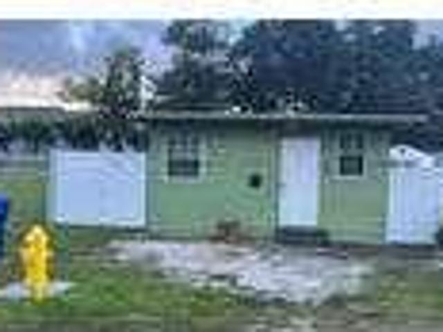 2 Bedroom 1 Bath In Miami Florida 33147