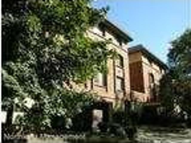 2 Bedroom 1 Bath In Milwaukee WI 53211