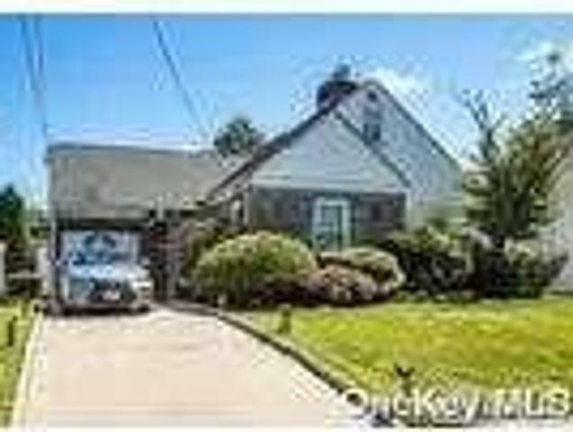 2 Bedroom 1 Bath In Mineola NY 11501