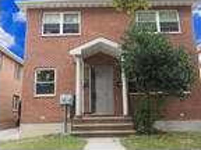 2 Bedroom 1 Bath In Bayside New York 11364