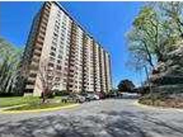 2 Bedroom 1 Bath In Bethesda MD 20814