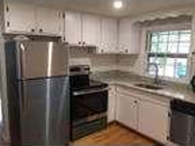 2 Bedroom 1 Bath In Beverly MA 01915