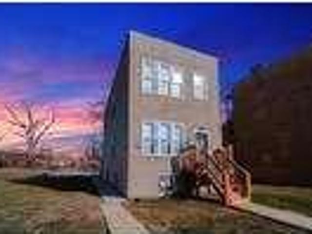 2 Bedroom 1 Bath In Chicago IL 60621