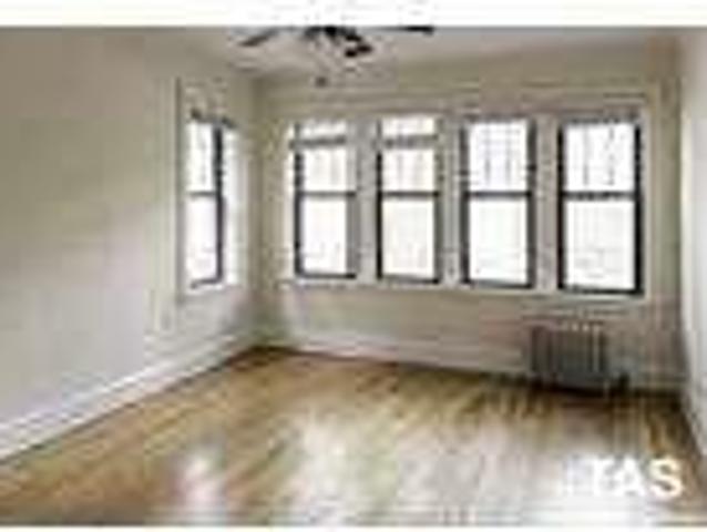 2 Bedroom 1 Bath In Chicago IL 60625