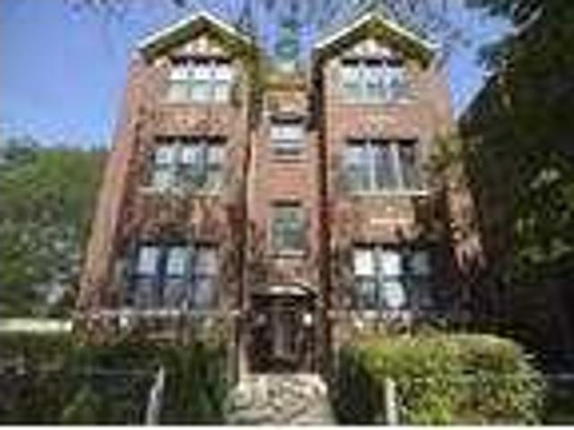 2 Bedroom 1 Bath In Chicago IL 60626