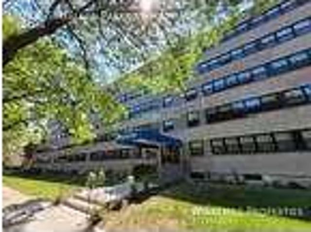 2 Bedroom 1 Bath In Chicago IL 60643