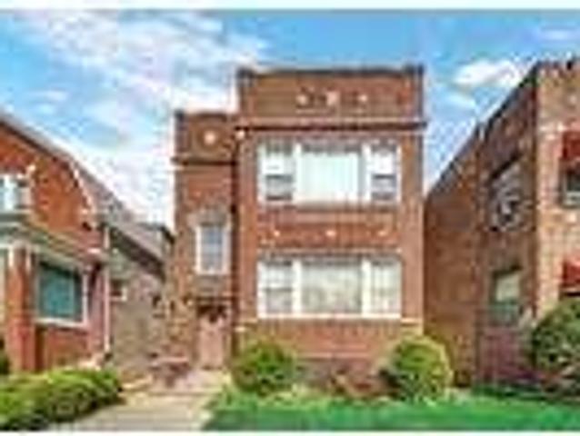 2 Bedroom 1 Bath In Chicago Illinois 60620
